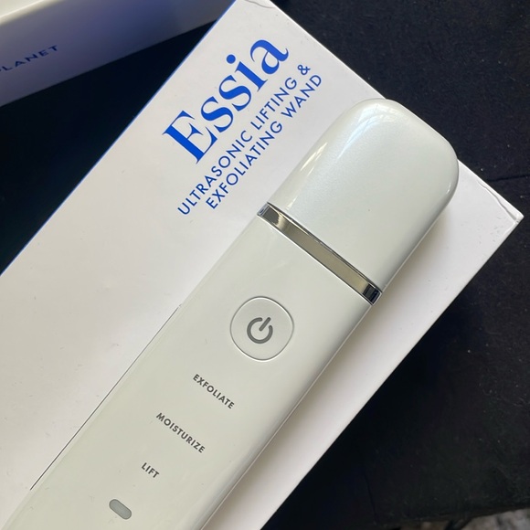 Essia | Skincare | Essia Ultrasonic Lifting Exfoliating Wand | Poshmark